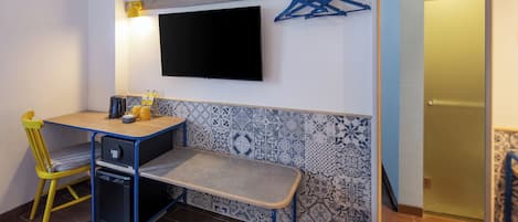 Quarto Duplo Básico | Secretária, quartos insonorizados, Wi-fi grátis