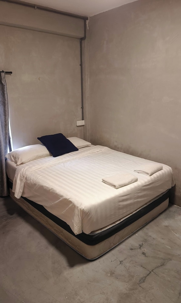 Capital O Dream Nur Private Pool Villa - Malacca