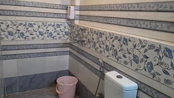 Artigos de higiene pessoal grátis, toalhas fornecidas, sabão, champô