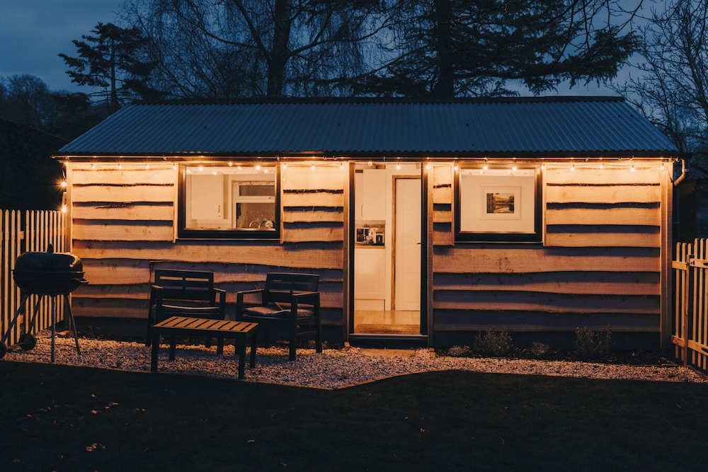 Rose Hideaway - Gloucestershire