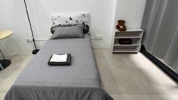 Estúdio família, cozinha americana, vista para o jardim | Frigobar, individualmente decorados, individualmente mobiliados