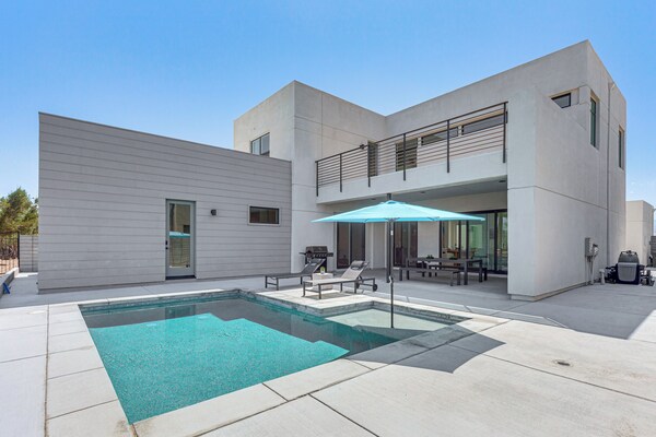 Mtn-view Palm Springs Oasis: Stagecoach Fest Hub! - Desert Hot Springs, CA