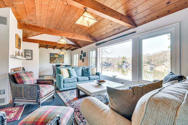 Group Getaway! Lake House W/ Private Dock & Patio - Tryon, NC