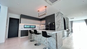 Villa, 5 quartos, fumadores, piscina privativa | Restaurantes