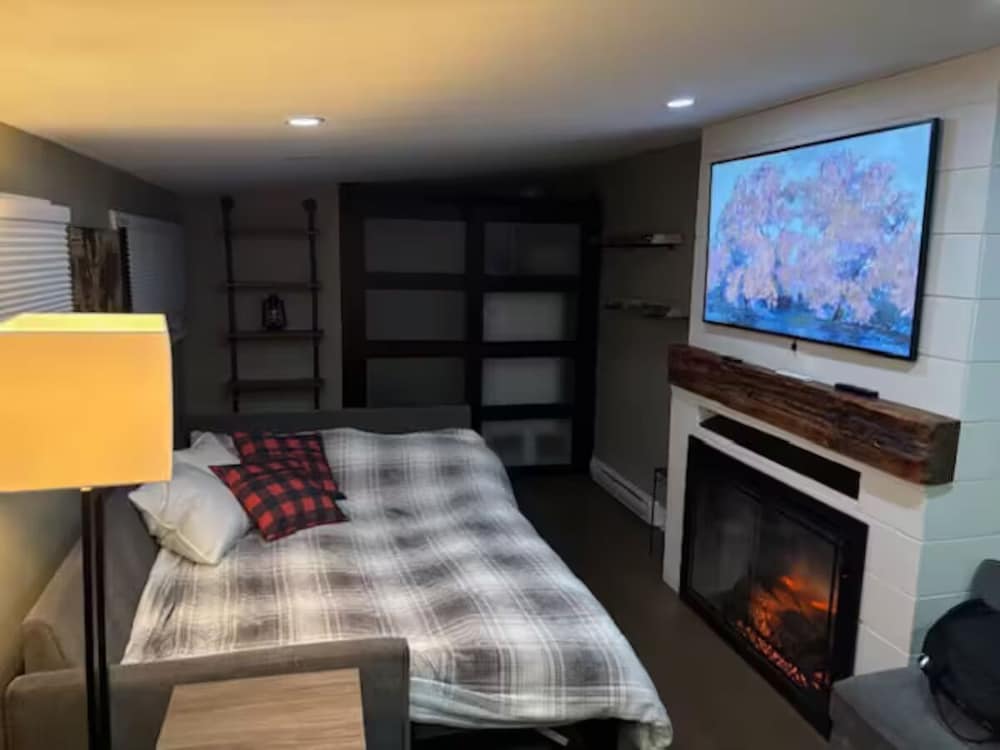 Lake Huron Waterfront Cozy Cottage Reviews, Deals & Photos 2026 - Stayz