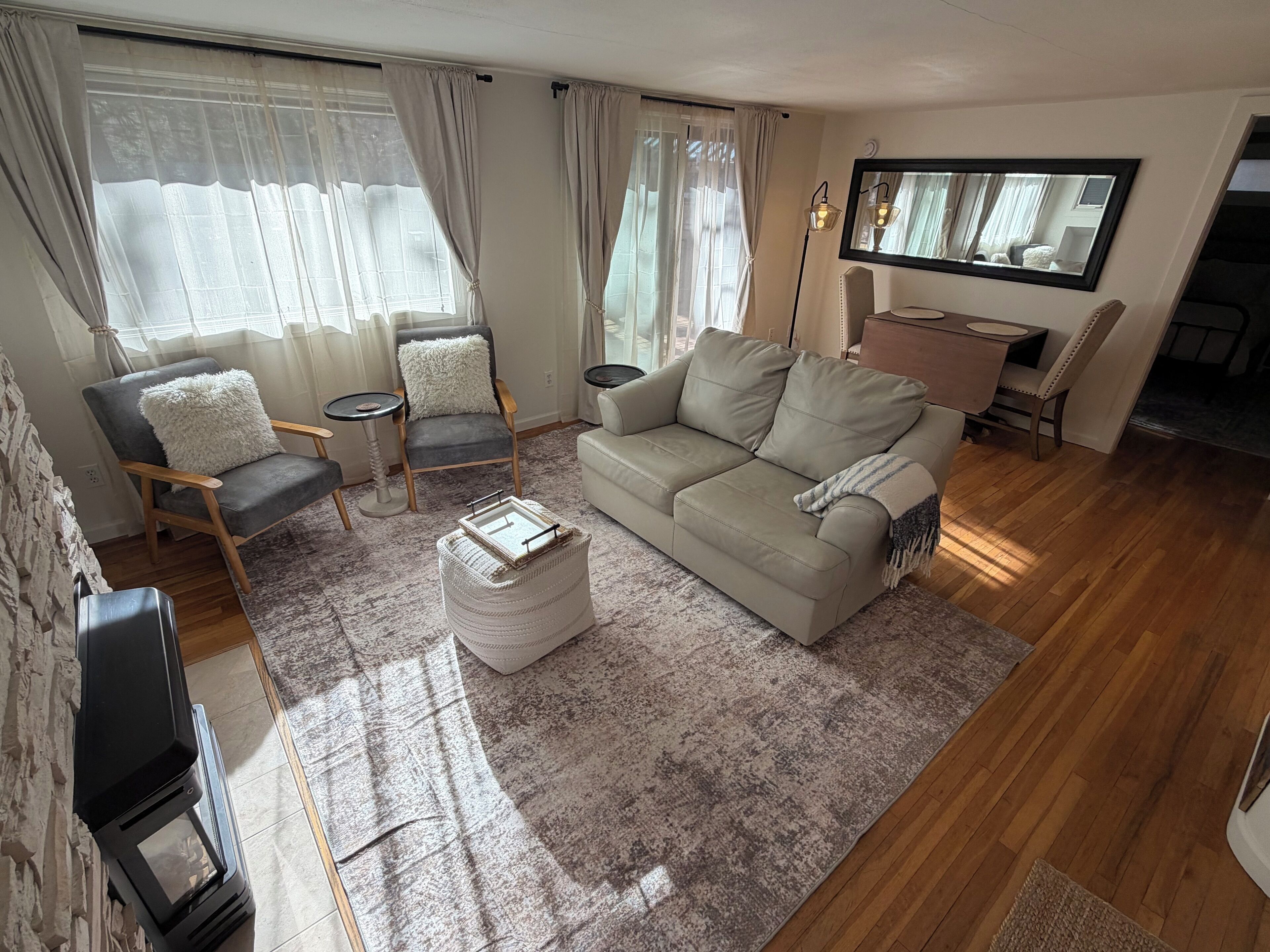 Cañon Hideaway- 1br + Bonus Room/office-prime Location - Colorado Springs, CO