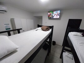 Wi-Fi de cortesia, roupa de cama