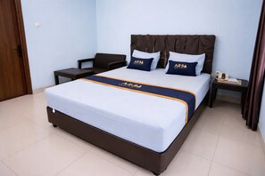 Quarto Duplo Deluxe | Secretária, roupa de cama fornecida 