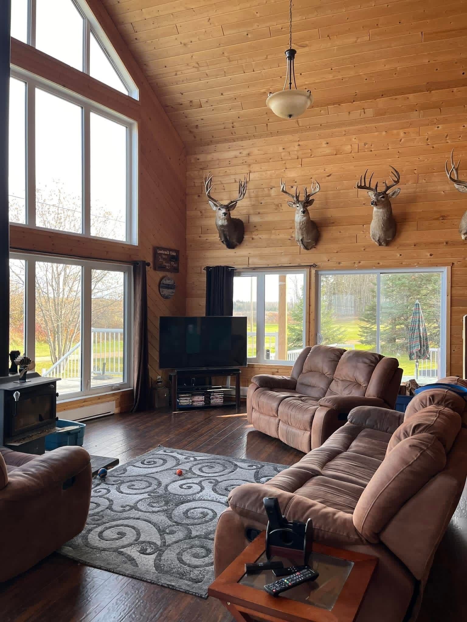 Cabin With Uninterrupted View Of The Lake - Saskatchewan