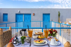 Café da manhã continental grátis todos os dias