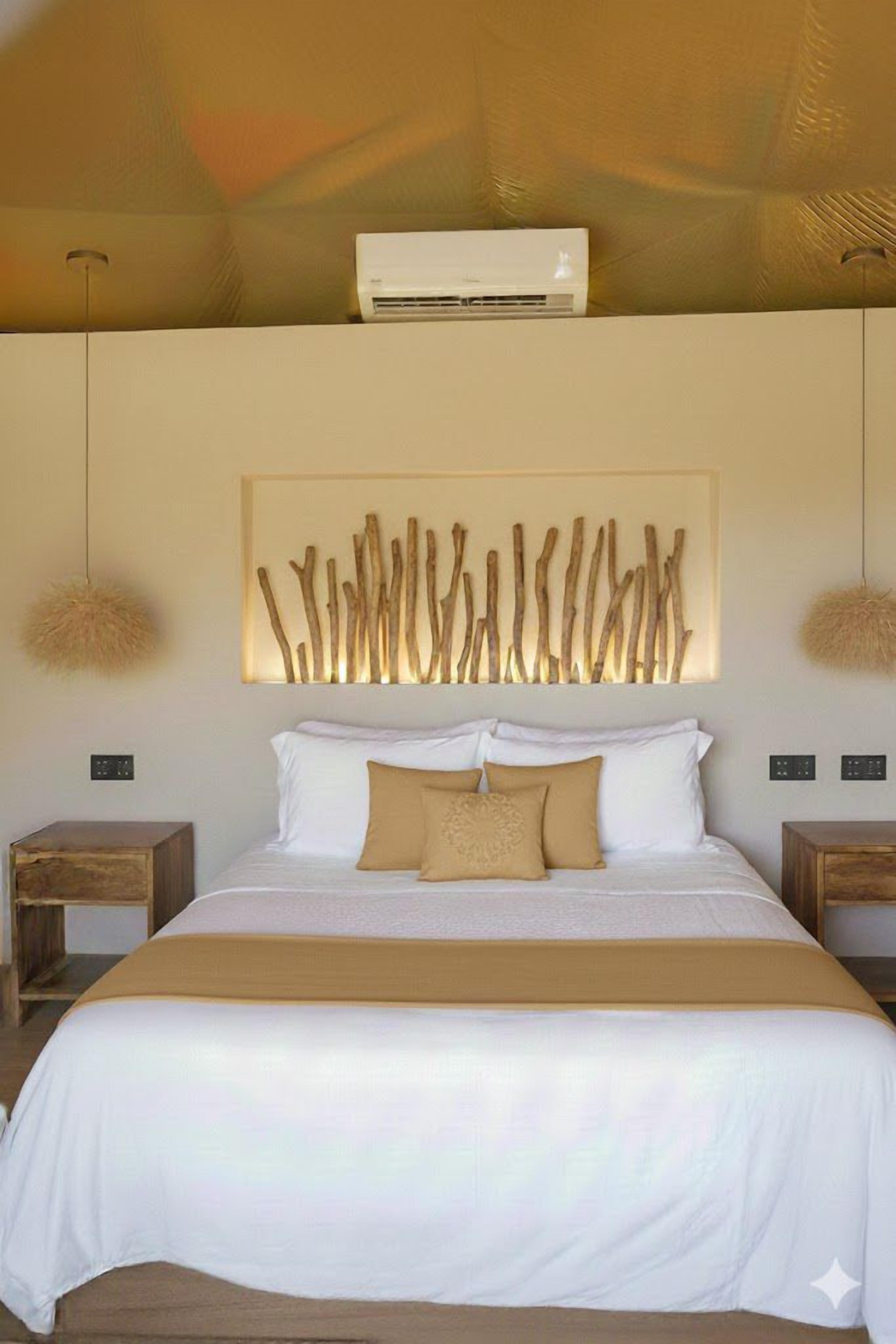 Cofres nos quartos, cortinas blackout, quartos à prova de som