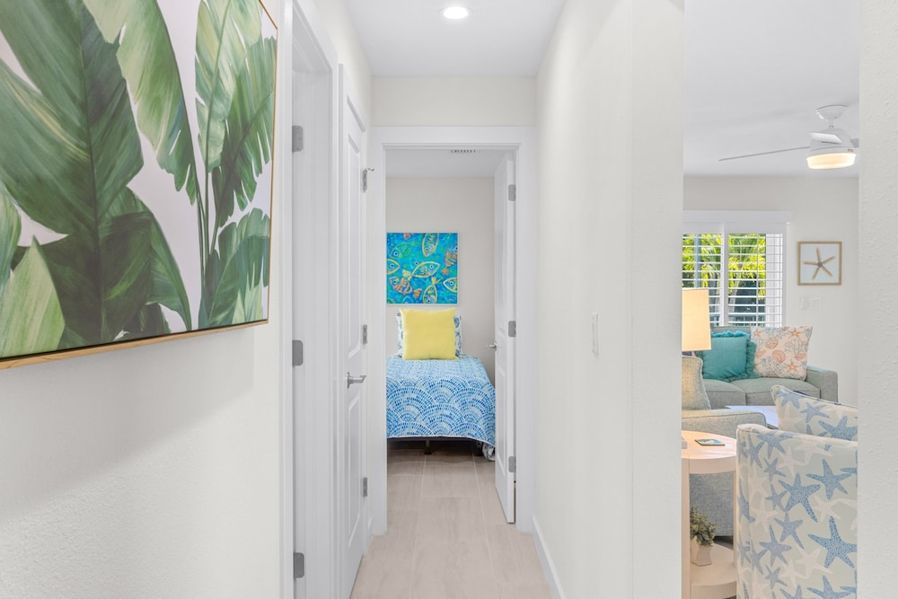 Seashells 23: Bright, Beachy Comfort with Pool, Tennis, and Easy Beach ...