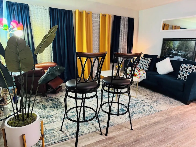 Close To Everything You Need Unit B Entire Rental Unit In Fairbanks, Alaska - Fairbanks, AK