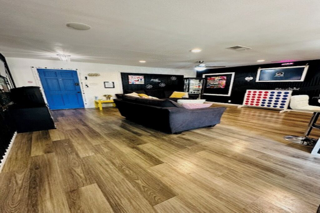 Family Fun Home 4 Kids & Adults Social Retreat - Lancaster, TX