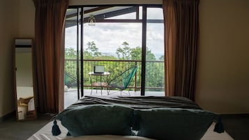 Chalé luxo, sacada, vista para o jardim | Área de estar