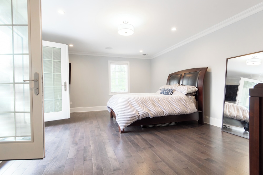 Luxury 4BR Magical Oasis Villa Mansion with Indoor Basketball Court ...