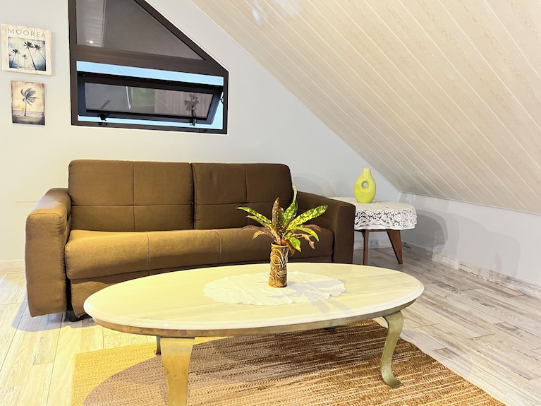 Tiarenui Beach Villa Moorea With Private Beach, Large Parc, Ac, Daily Breakfast - French Polynesia