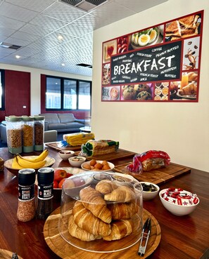 Café da manhã continental grátis todos os dias