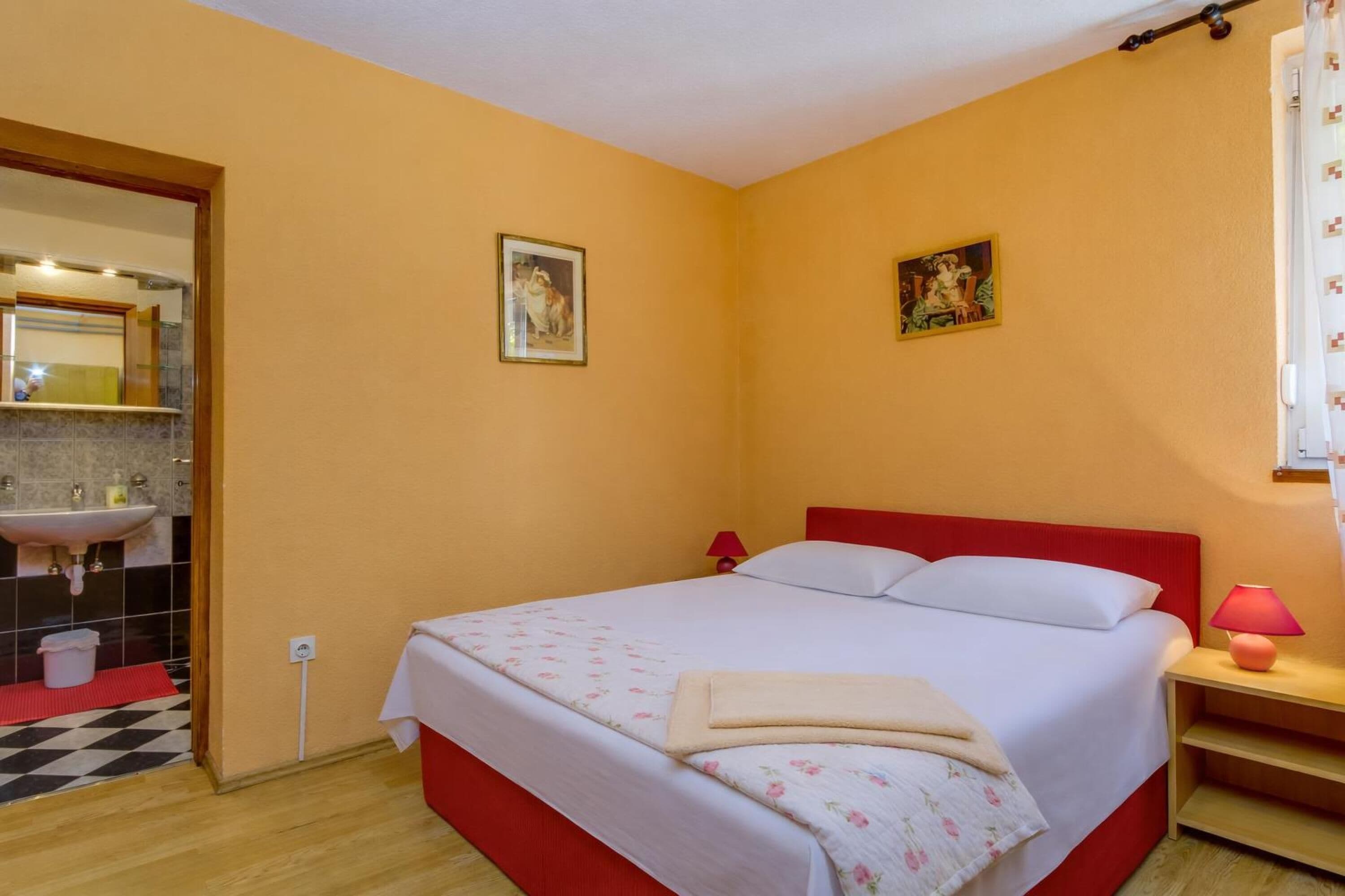 Apartamento Familiar, vários quartos (Amalija Sea View Apartment 1) | 1 quarto, Wi-fi grátis, roupa de cama fornecida 