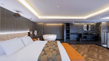 Quarto Twin Sénior, vista para o rio | Edredões de penas, cortinas/cortinados opacos, quartos insonorizados