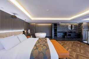Quarto Twin Sénior, vista para o rio | Edredões de penas, cortinas/cortinados opacos, quartos insonorizados 