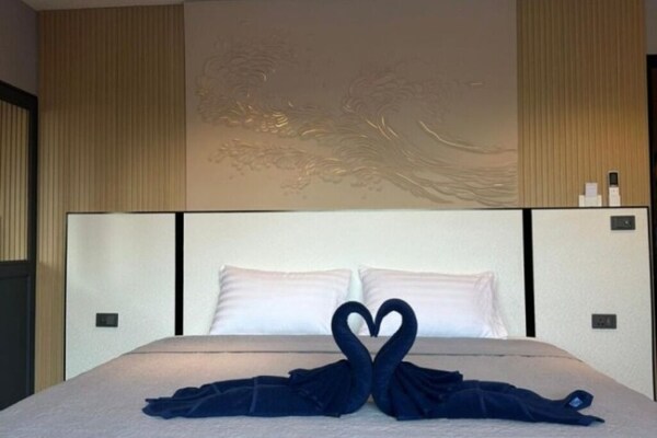 Puttaya Glow - Pattaya City