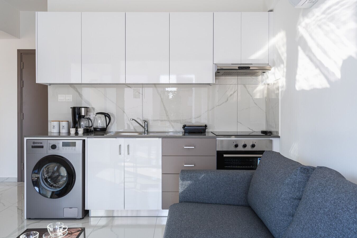 Estúdio, 1 cama de casal e sofá-cama, cozinha, vista para a cidade | Cozinha privada | Geladeira grande, fogão, cooktop, cafeteira/chaleira