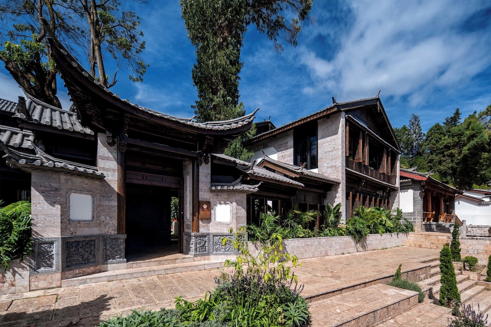 Grandjoli Damei Huasu · Yunbanshan View Resort - Lijiang