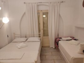 Apartamento Familiar, piscina privativa, vista para a praia | Secretária adequada para computadores portáteis 