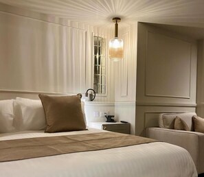 Escrivaninha, espaço de trabalho para notebook, Wi-Fi de cortesia