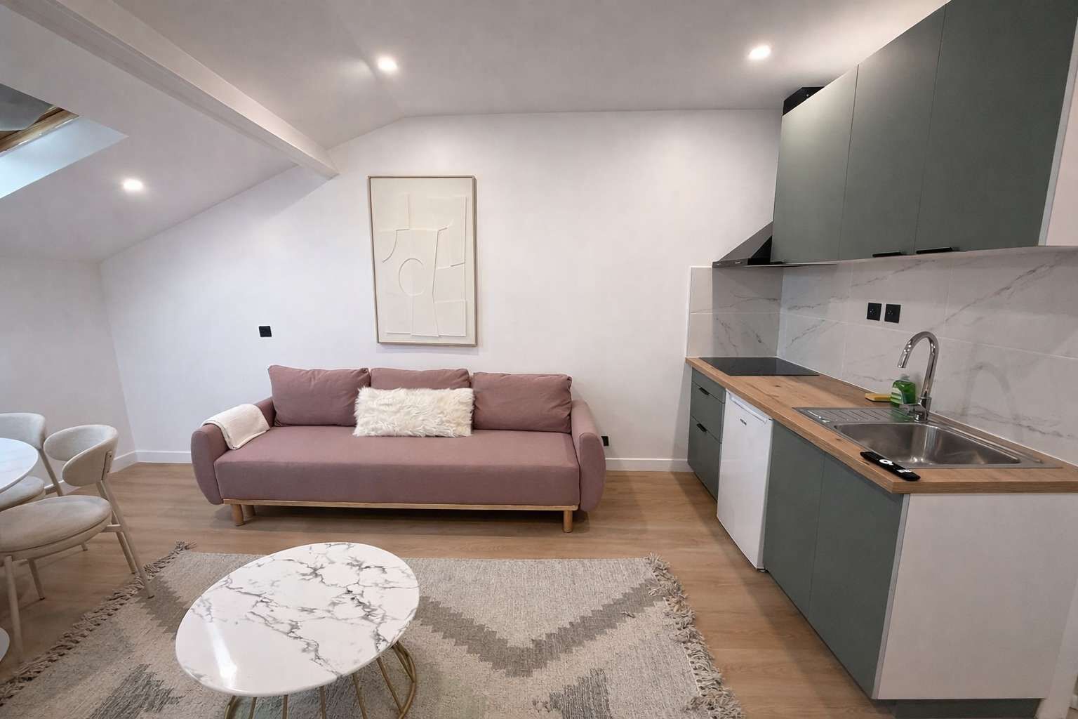 Proche Métro: Appartement 1 Chambre, 4 Couchages - Aubervilliers
