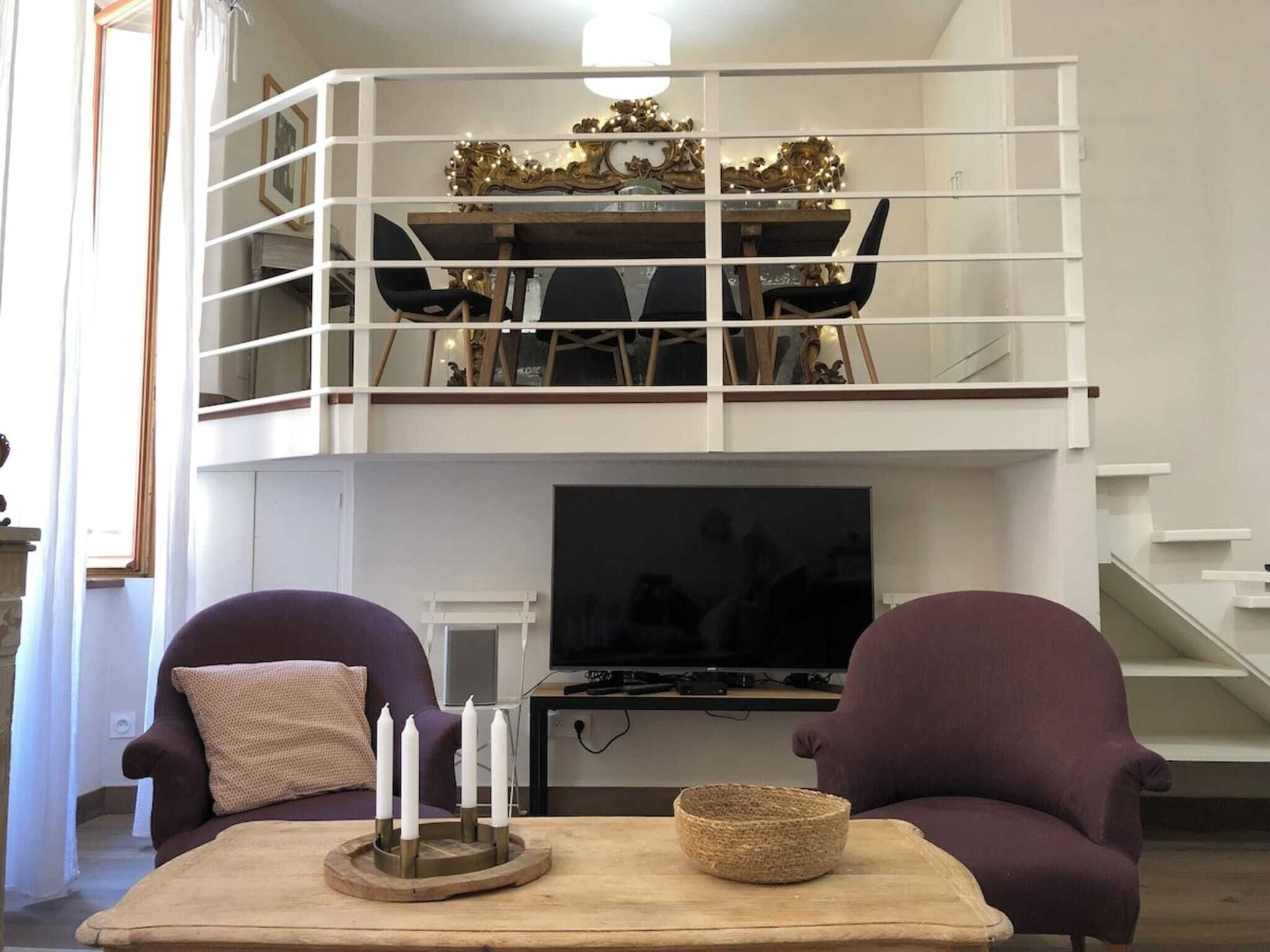 Charming, Newly Renovated 2 Bedroom Flat In Historic Old Nice. - Nice