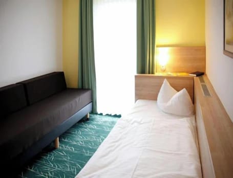 Quarto Individual | Cofre no quarto, quartos insonorizados, Wi-fi grƔtis . Kaiserhof Feldberg by Belvilla Resorts