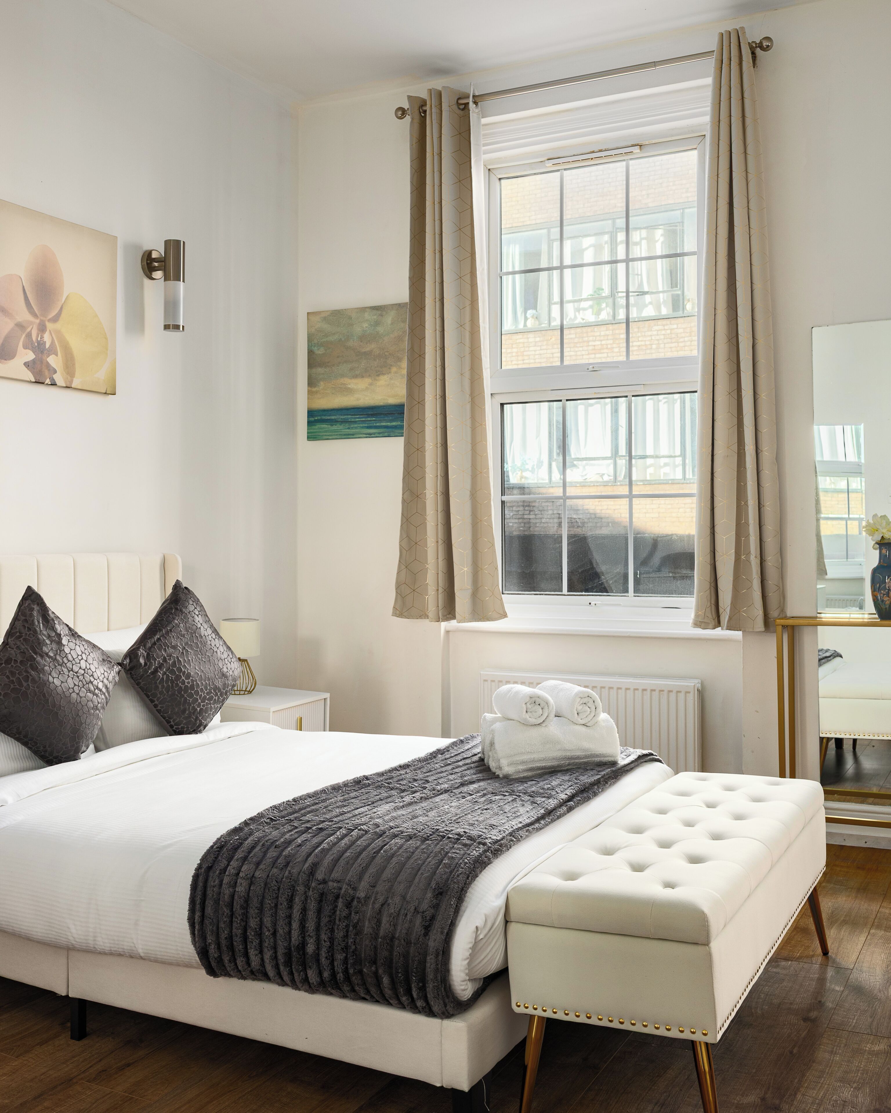 Estúdio luxo, vista para a cidade | Ferros/tábuas de passar roupa, Wi-Fi de cortesia, roupa de cama