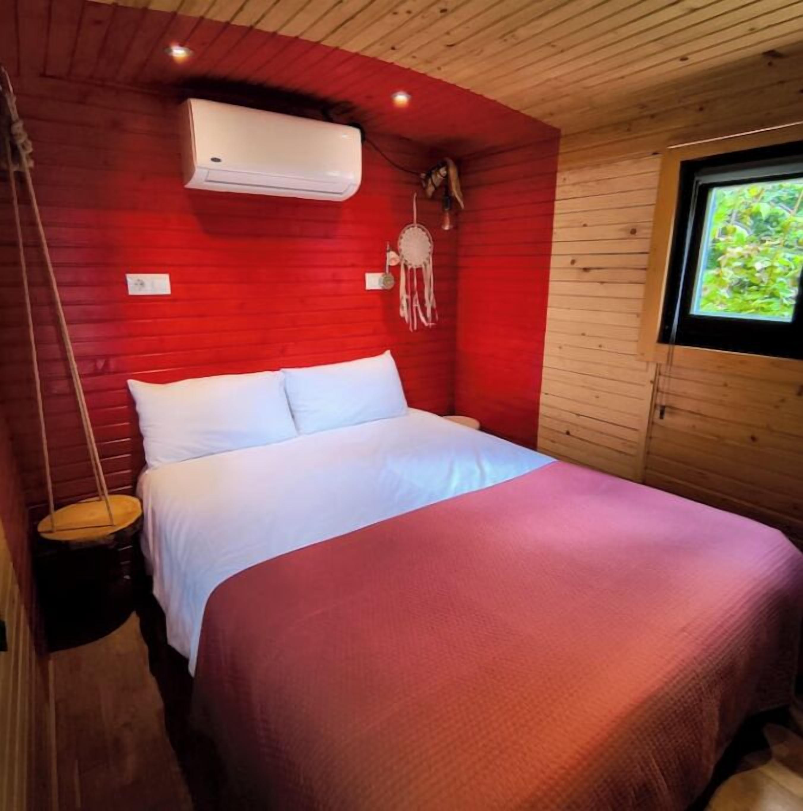 Roulotte Gîte, 2 Personnes, Cadre Verdoyant - La Flèche