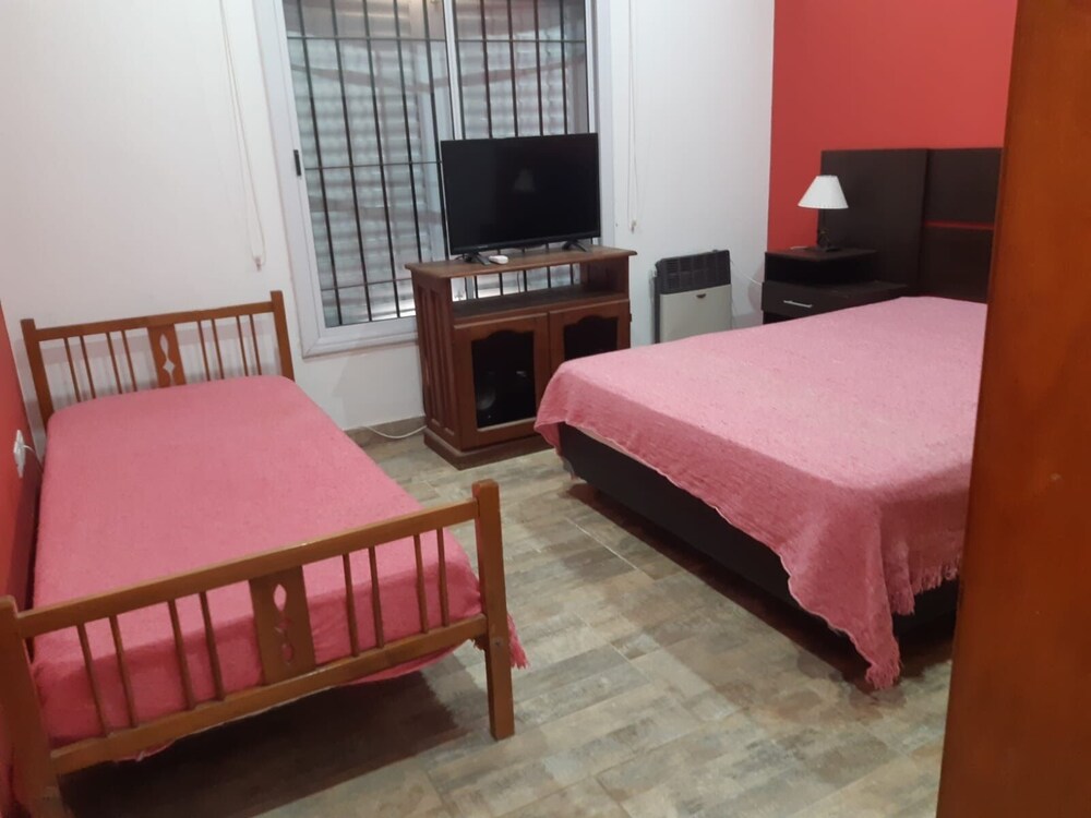 Quinta with swimming pool, quiet environment. Bring your pet - Lobos | Vrbo