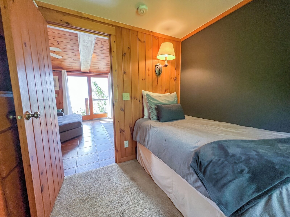 Fox Cove Cabin - Lake Superior - Lutsen, MN - Cascade Vacation Rentals ...