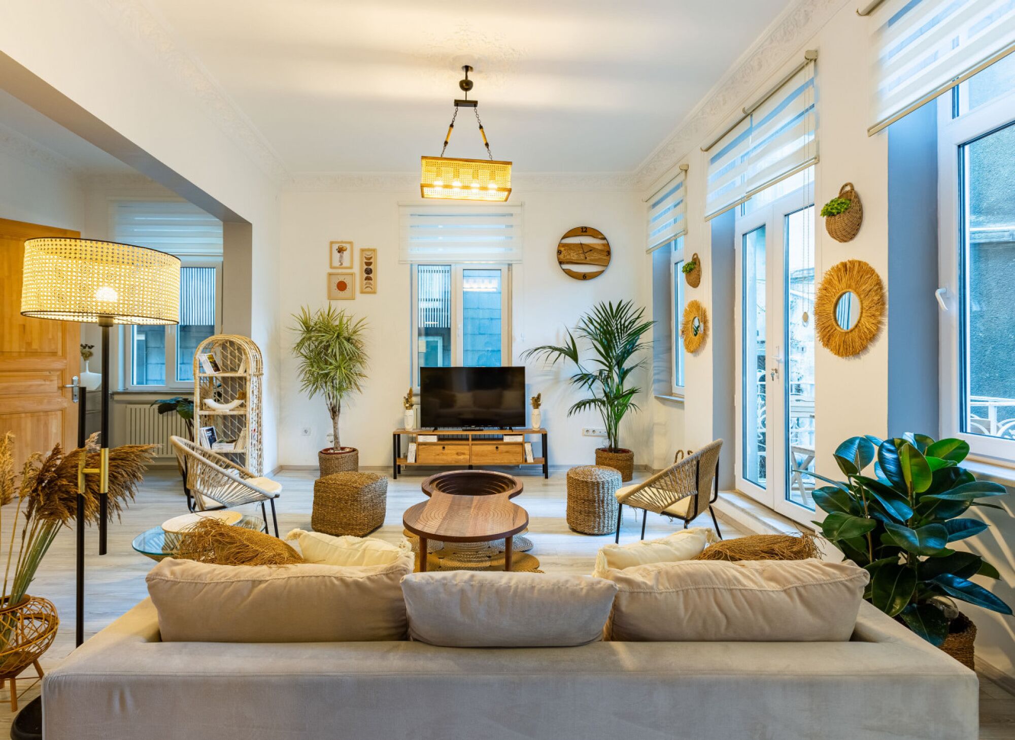 Urban Balcony Retreat- Near Galata & Metro - Beykoz