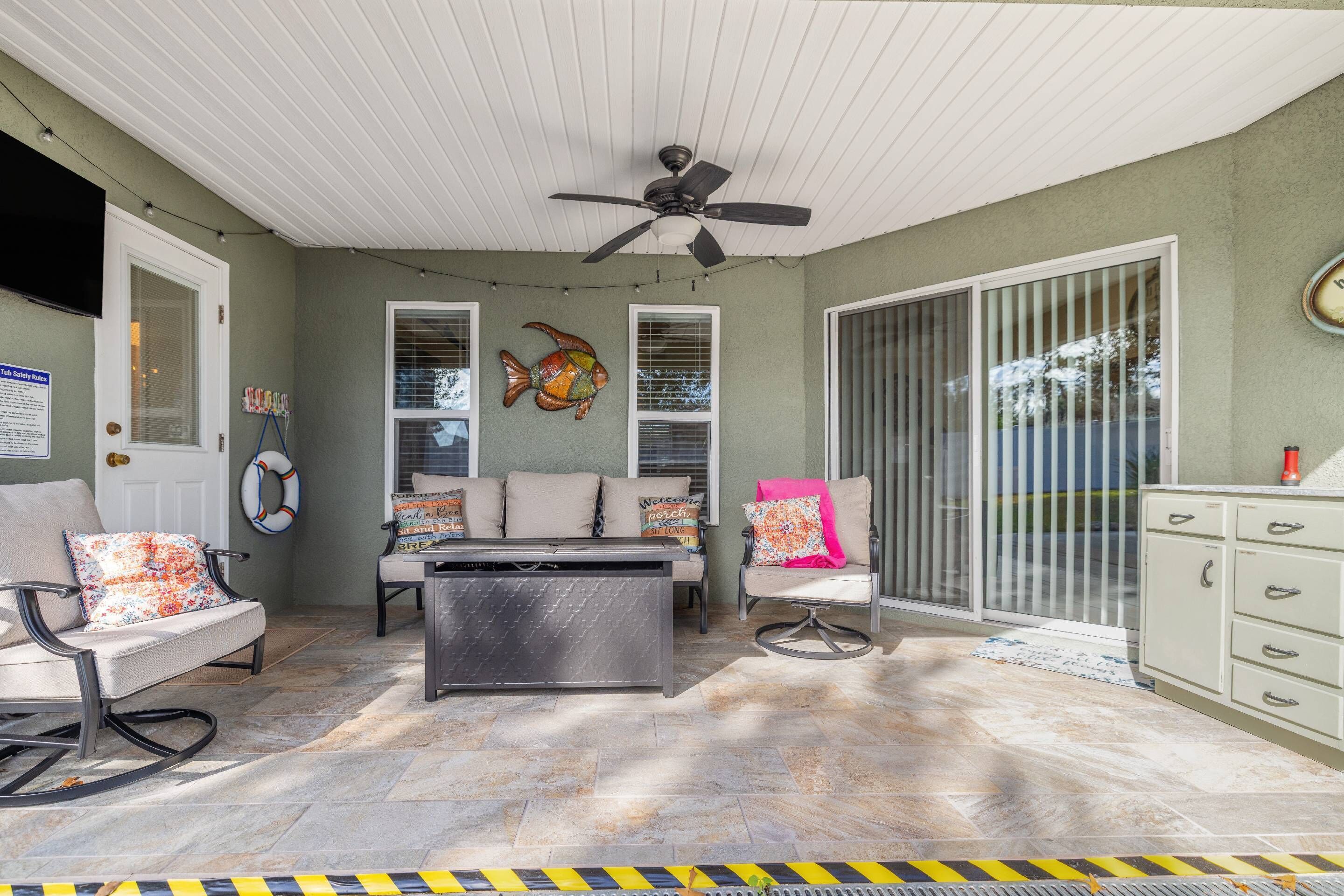 New Listing! Gorgeous 3br/2ba Home W/swim & Spa, Firepit, Grill, Close To Weeki Wachee/pine Island - Spring Hill