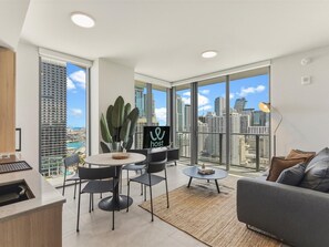 Apartamento urbano, 2 quartos, vista para a cidade | Área de estar