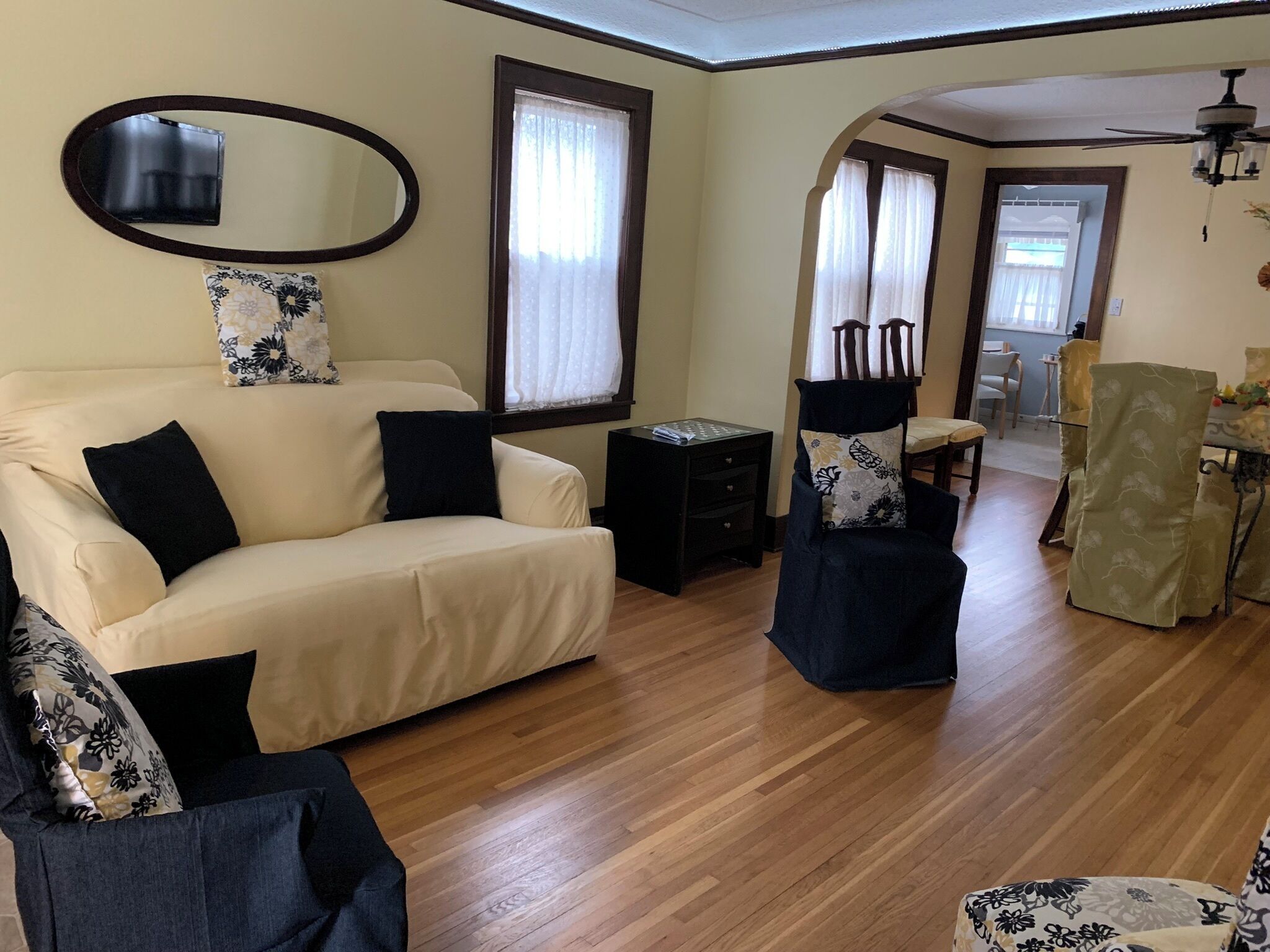 2-bedroom Bungalow In Lovely Minneapolis With Cool Ac Breeze - Minneapolis, MN