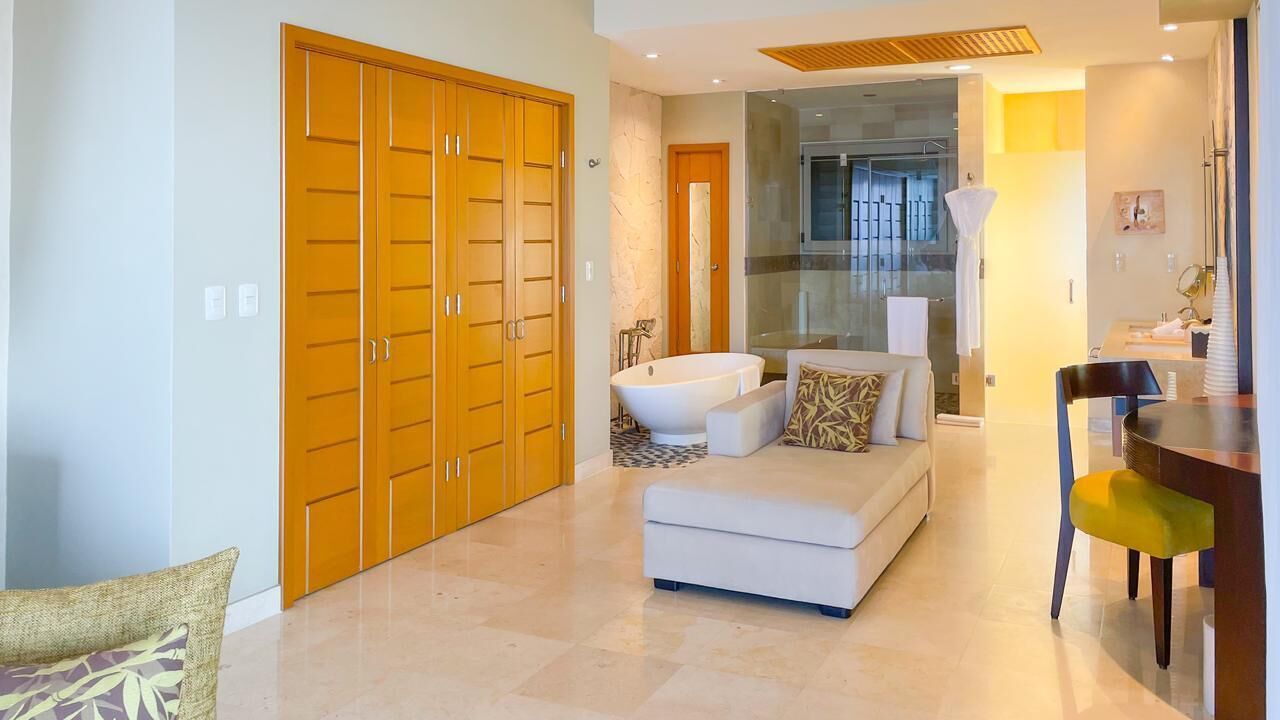 Luxury And Quality Located In The Heart Of Banderas Bay, Puerto Vallarta - Puerto Vallarta