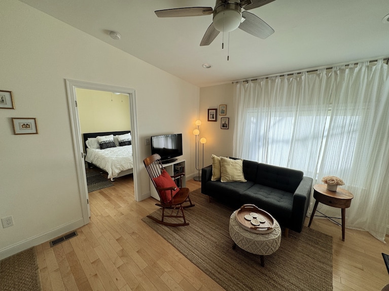 Cozy Apartment In Enchanting Takoma Park, A Short Walk Downtown And To The Metro - Maryland