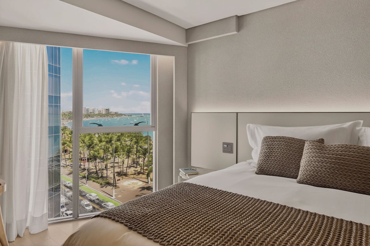 Quarto casal premium, vista parcial para o mar | Vista do quarto