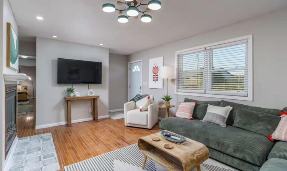 Spacious 3-bedroom Home With Pool In St. Robert - Fort Leonard Wood, MO