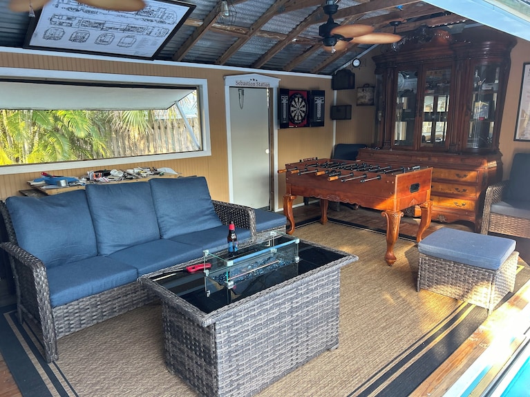 Charming Tropical Bungalow Perfectly Located In The Serene Sebastian, Florida - Sebastian, FL