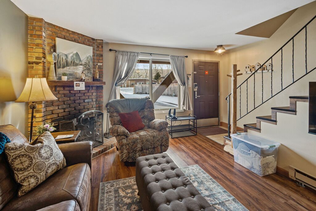 Château Rouge 215 ~ Miami Beach Bungalow\ncozy Condo, Indoor Pool, Hot Tub! - Red Lodge, MT