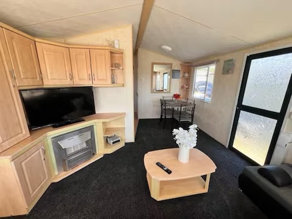Rohannah A And C Ultimate Retreat - Mersea Island