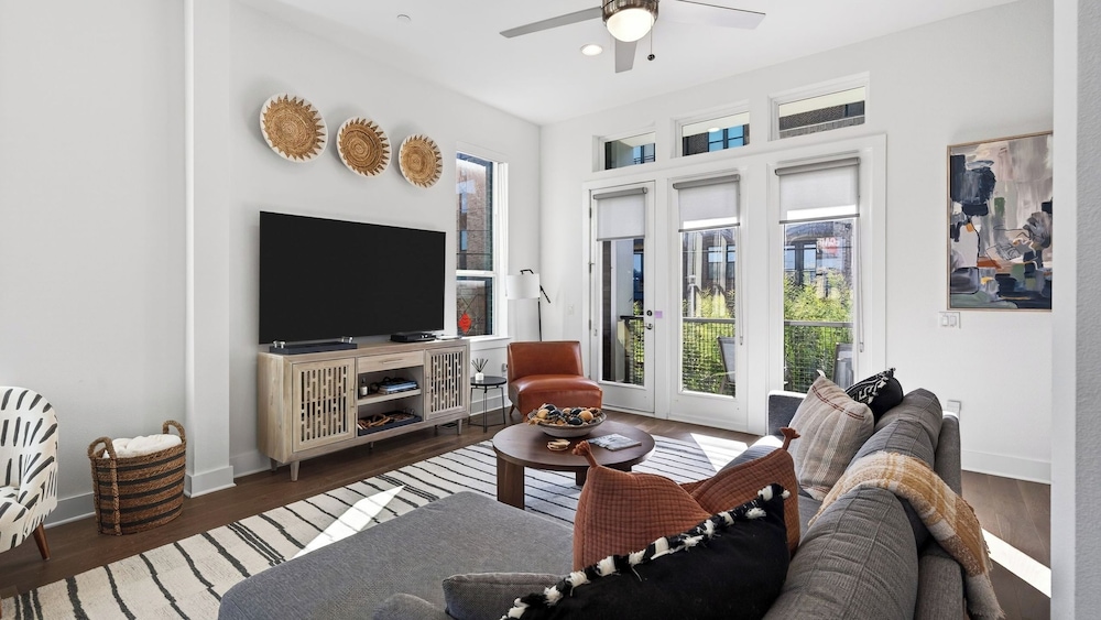 ルーフトップ リビング イン セントラル オースティン ニア Ut ダイニング & ミュージック コンコルディア リトリート バイ アヴァンステイ - Austin, TX