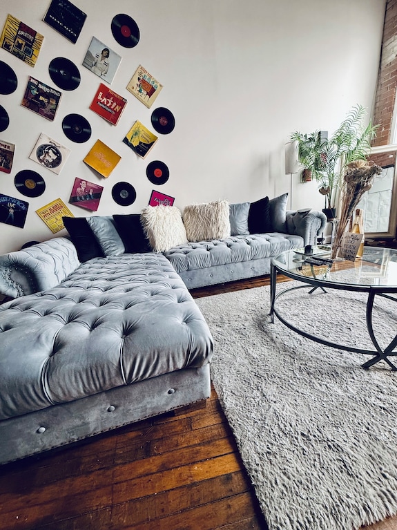 Riverside Hideaway In Corktown : 420 & Free Parking - Detroit